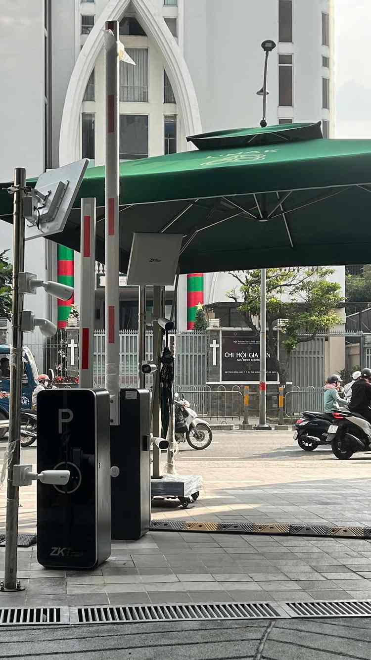 Vehicle Entrance Control Project of L'mak 68 Building in Viet Nam